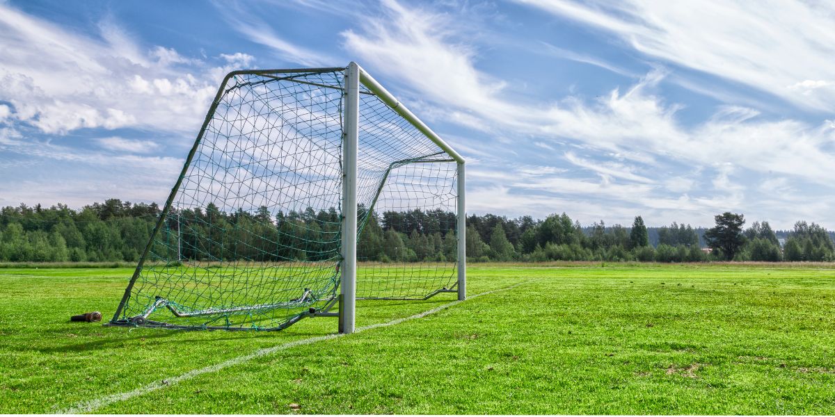 ¿Cuánto mide una portería de fútbol? - Lausín y Vicente
