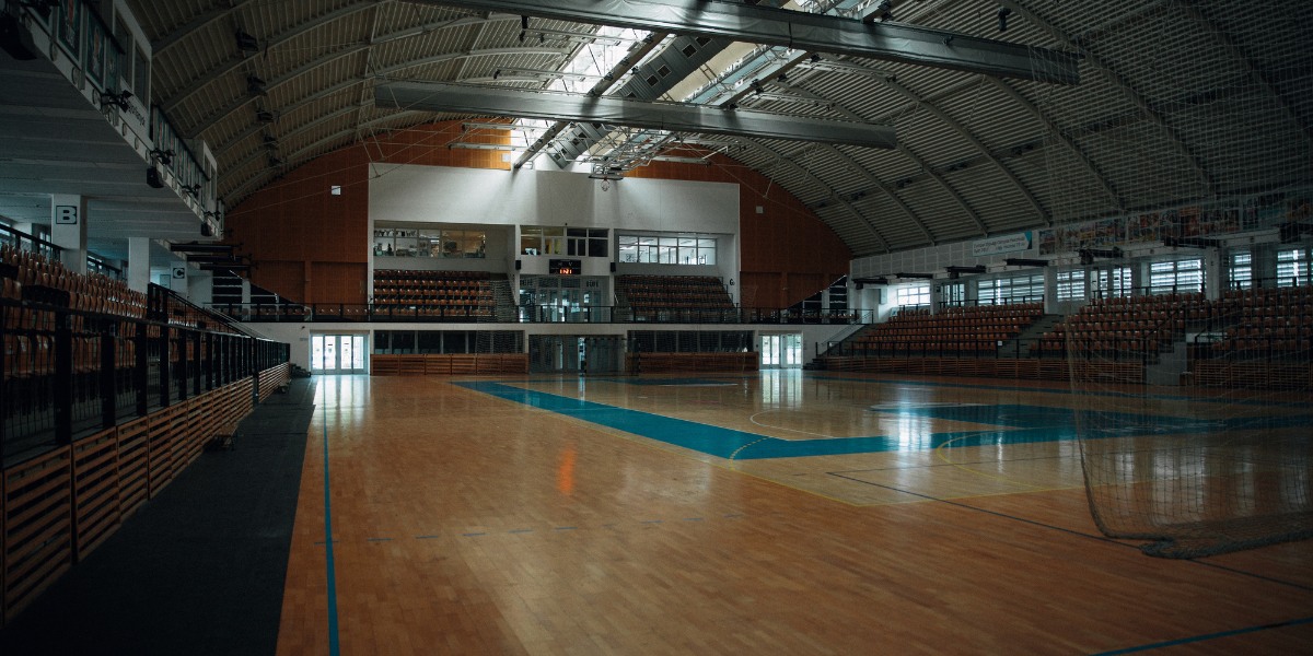 Instalaciones deportivas escolares - Lausín y Vicente